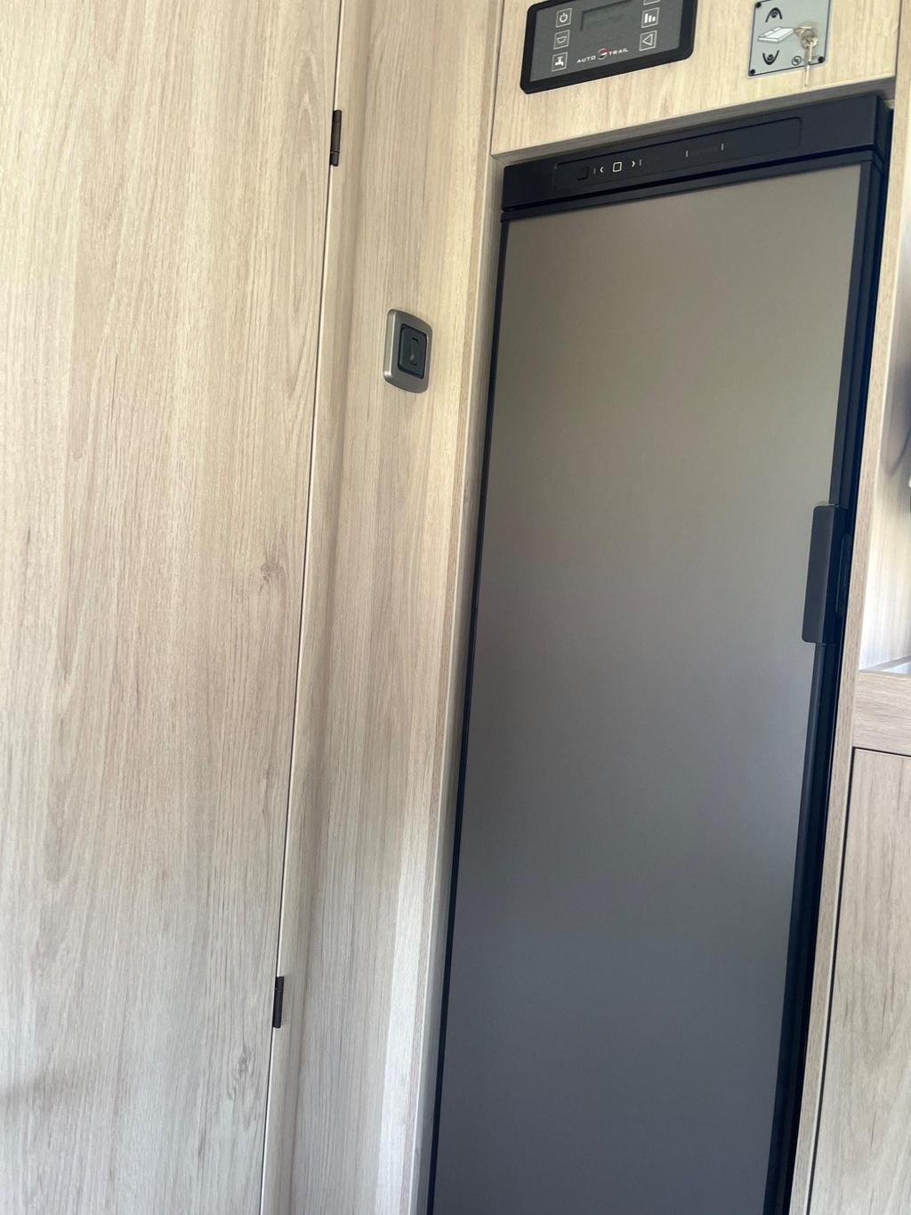 F-60 (Auto) SY23 UDL :: North 500 Motorhomes